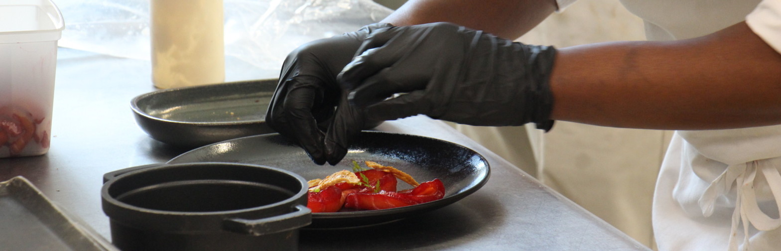 Empleo Newrest Group - Chef (Offshore Contract) Contrato permanente