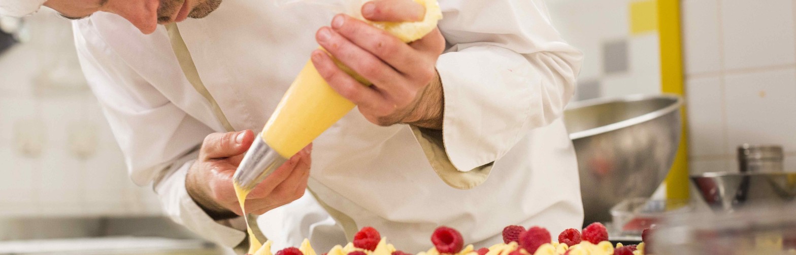 Empleo Newrest Group - Pastry Man (Offshore Contract) Contrato permanente